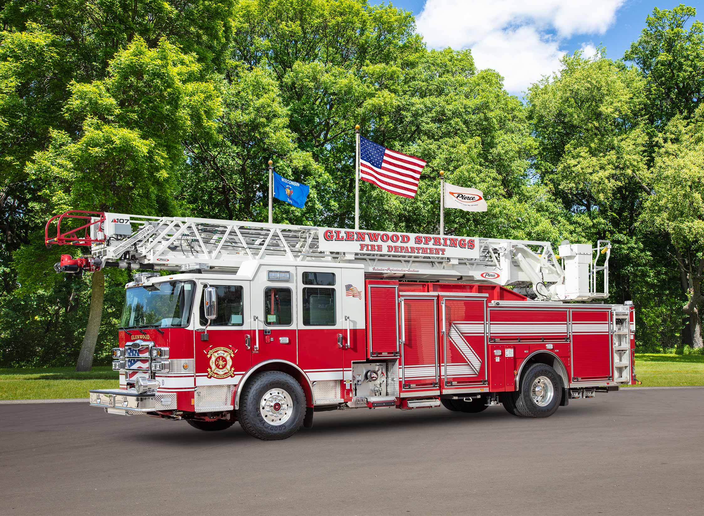 Ascendant® 107' Heavy-Duty Aerial Ladder | Pierce Mfg