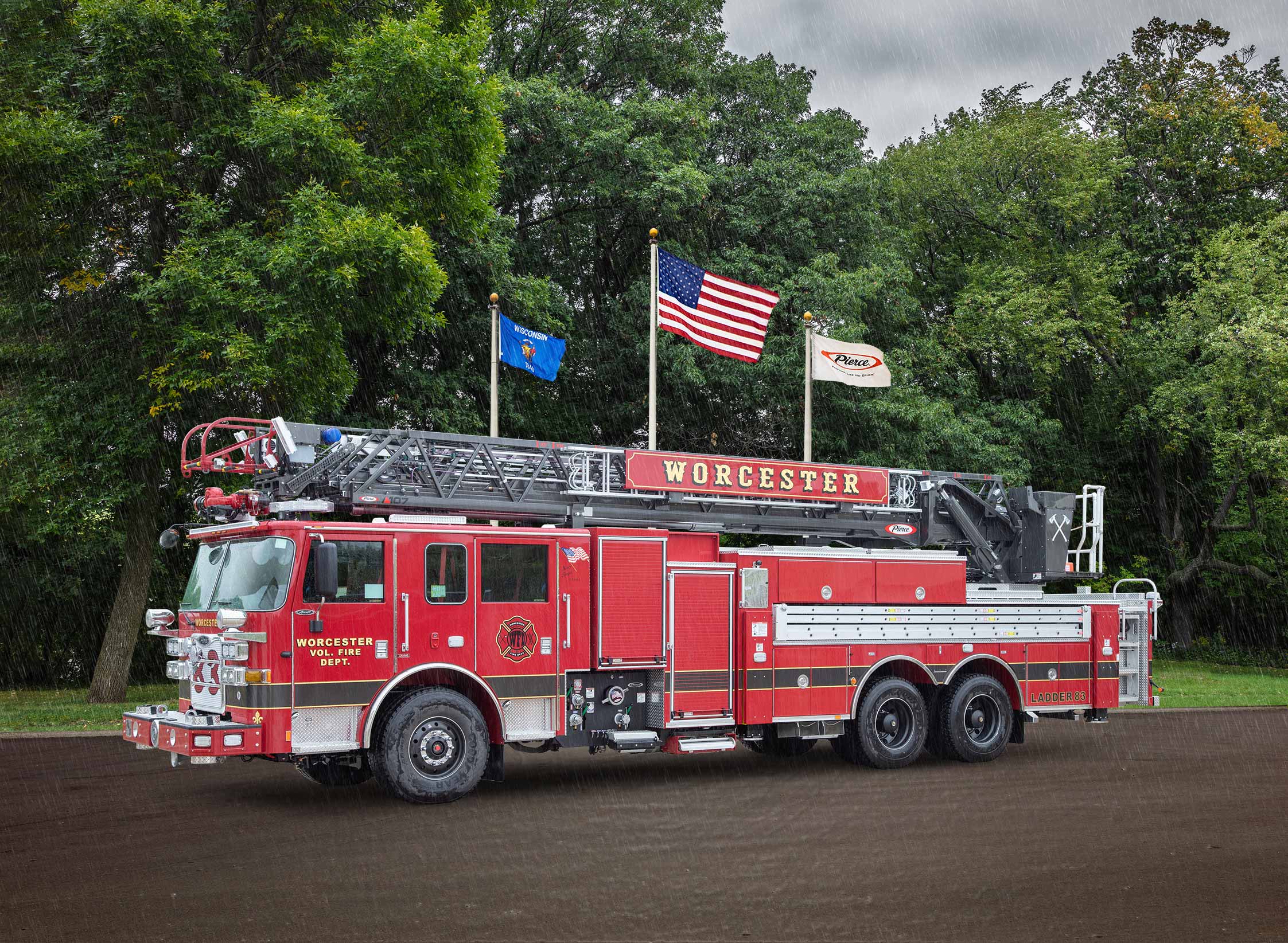 Ascendant® 107' Heavy-Duty Aerial Ladder | Pierce Mfg