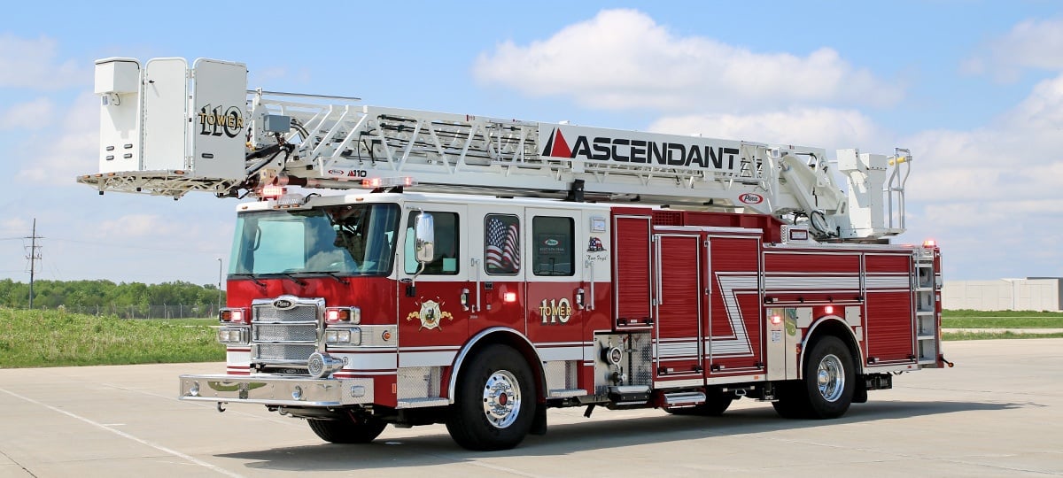 Pierce Aerial Platform Fire Truck 2004 Pierce Dash Aerial Platform 100